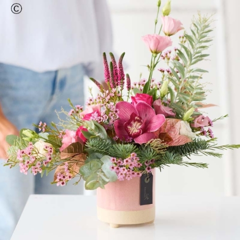 Fresh flowers delivered across West Sussex 6 days a week - Green ...